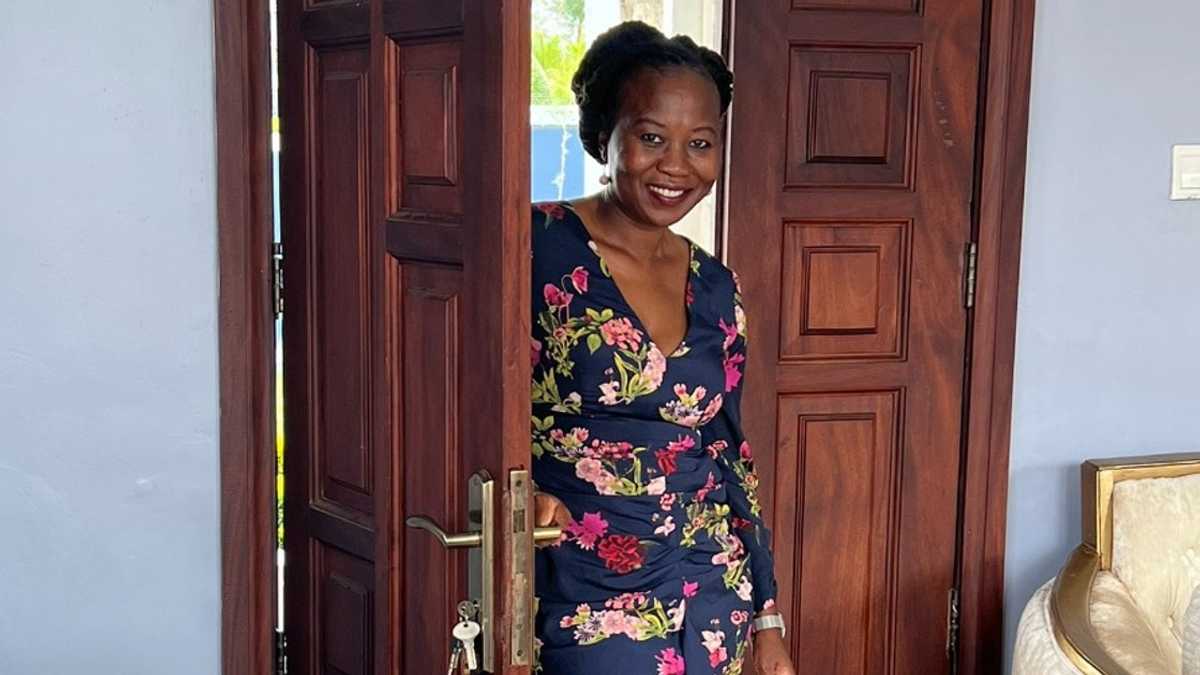 Ex-IEBC commissioner Roselyn Akombe returns home, attends funeral of ...