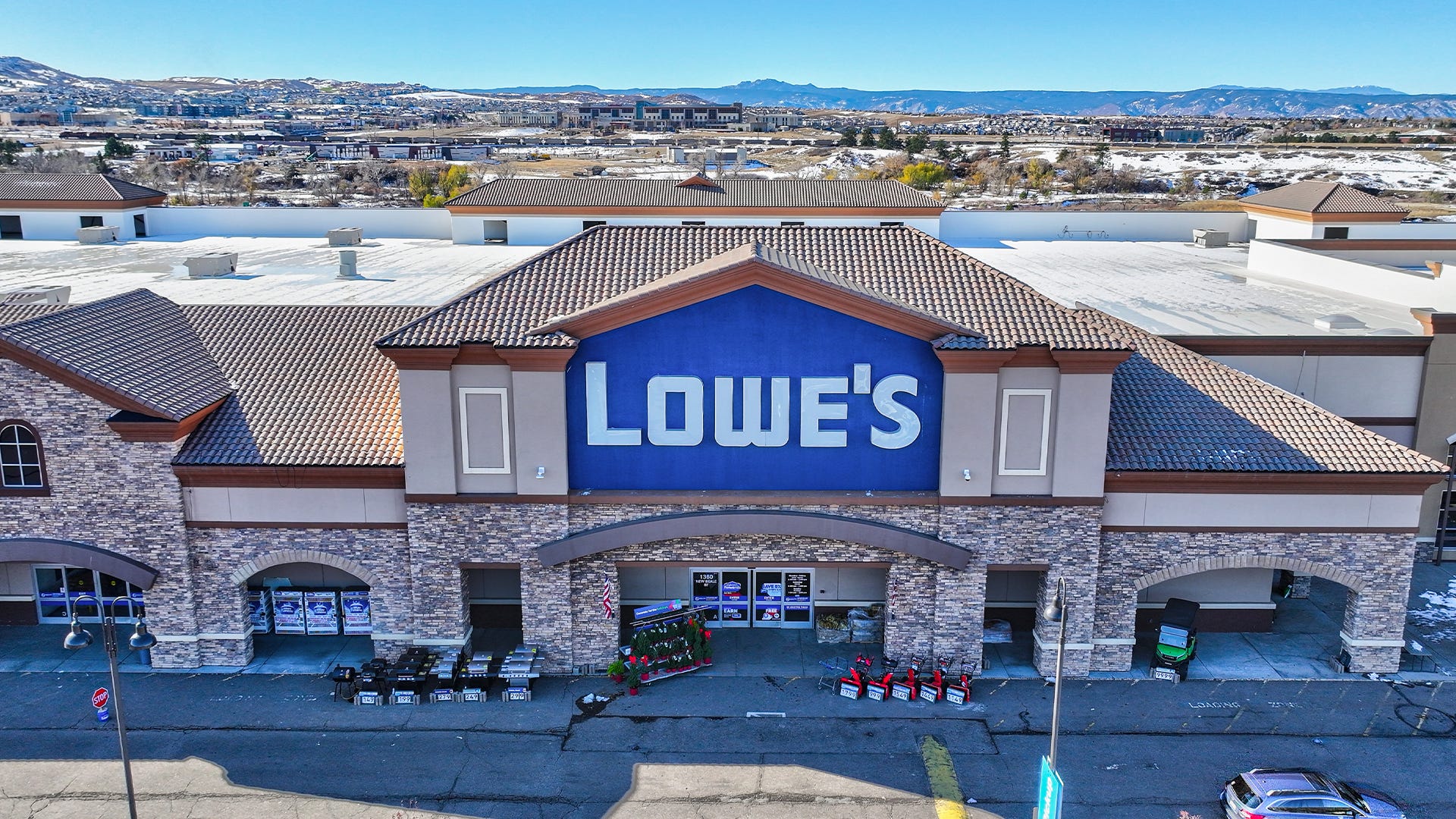 Man charged after threats to blow up NJ Lowe’s over lawn mower