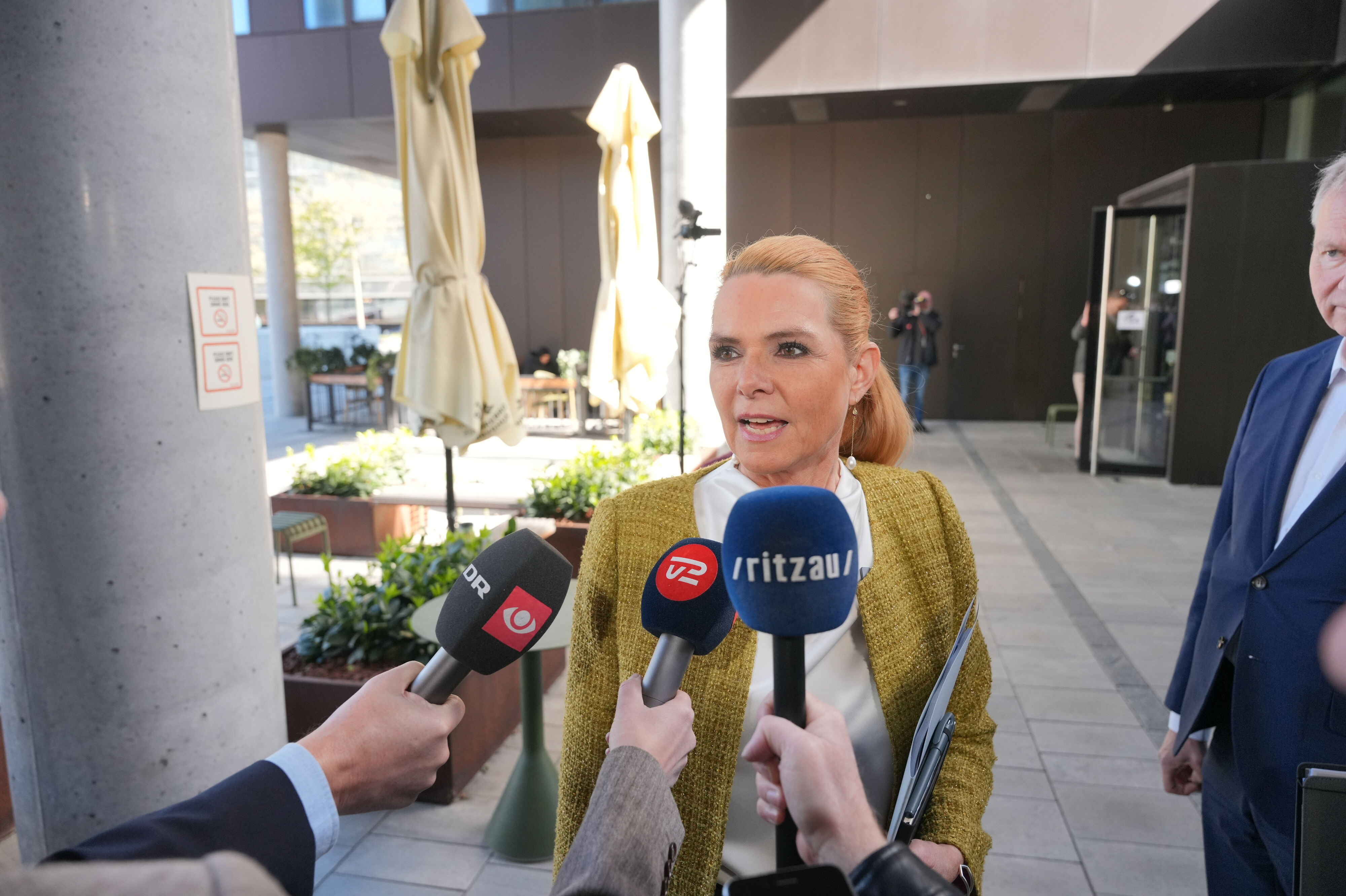 Støjberg afviser ikke sprøjteforbud: Det handler om kompensation