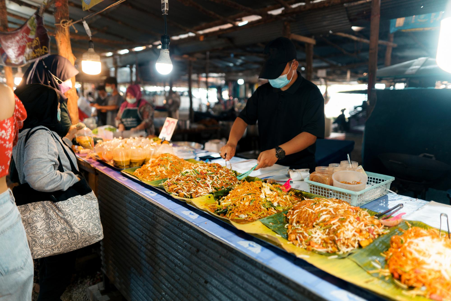 Why Singaporeans queue for hawker food for 1+ hour without complaining ...
