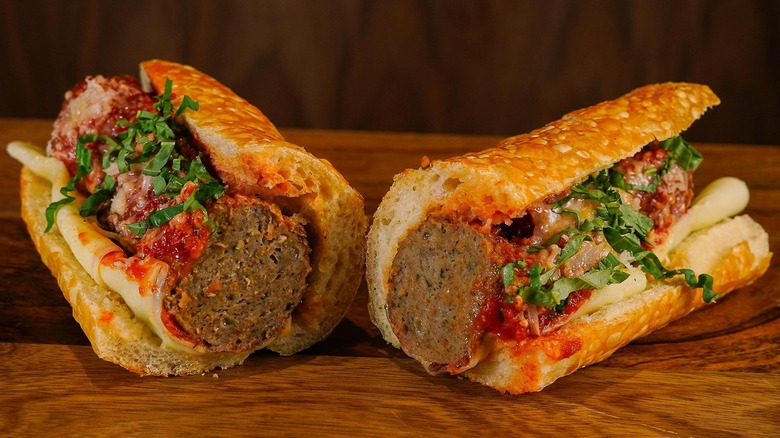8 chain restaurants with the best meatball subs in America