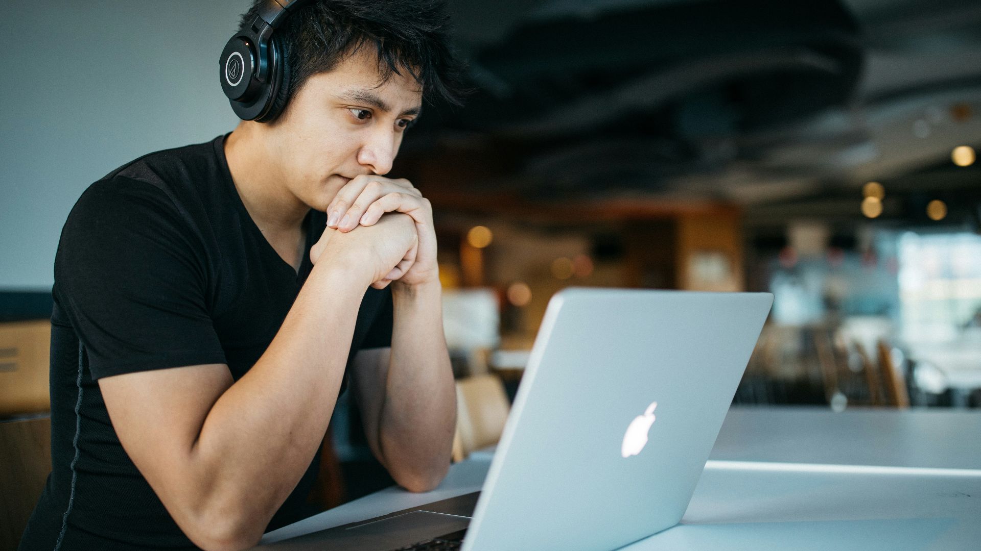 20 lessons you learned the hard way in college that shape who you are now