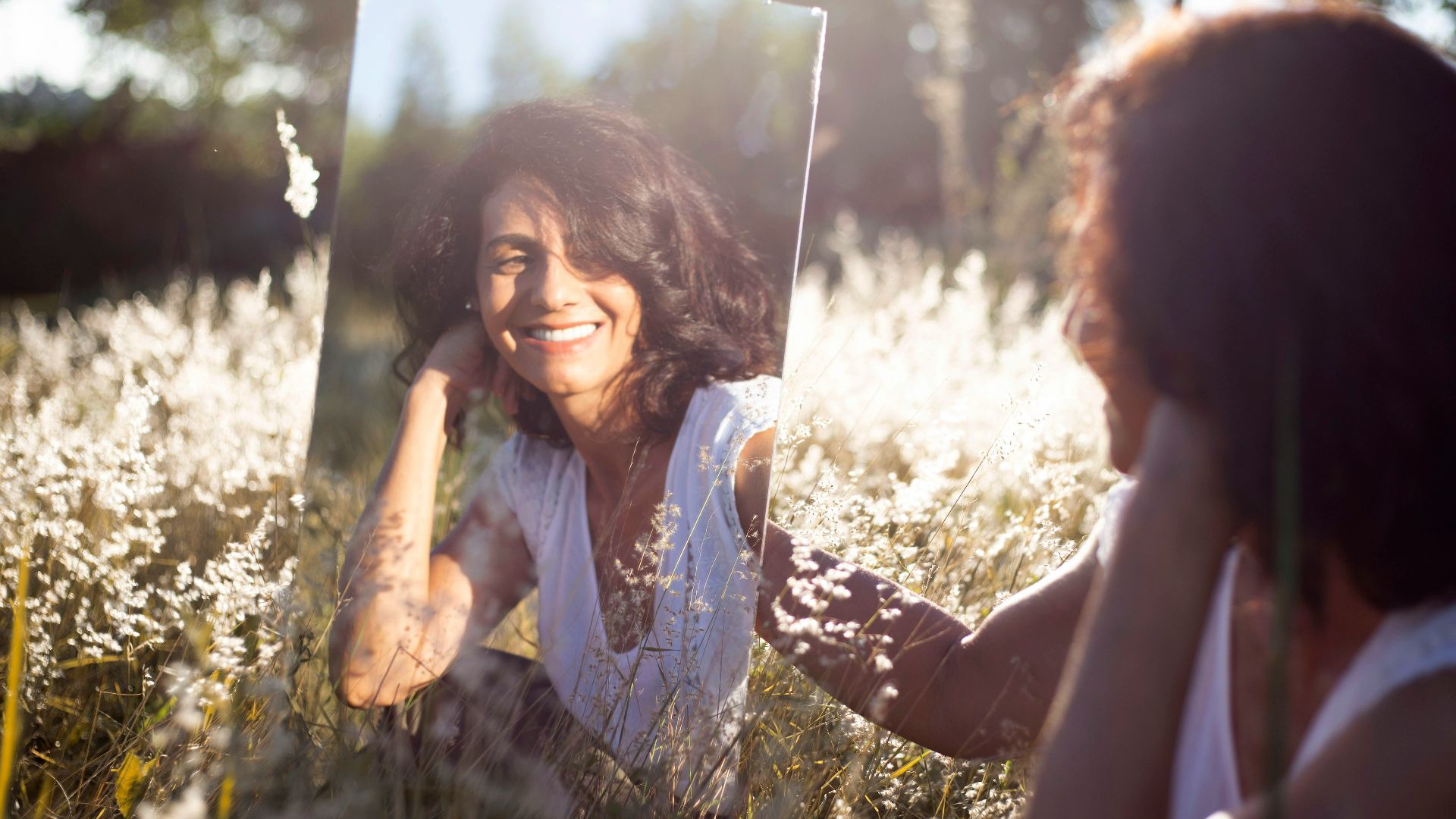 10 habits that make you seem older & 10 that keep you youthful