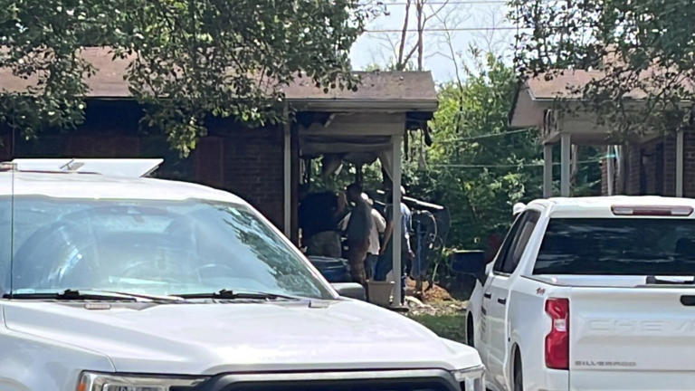 Dog alerts owner to apartment fire that injured 2 in Beaver Dam