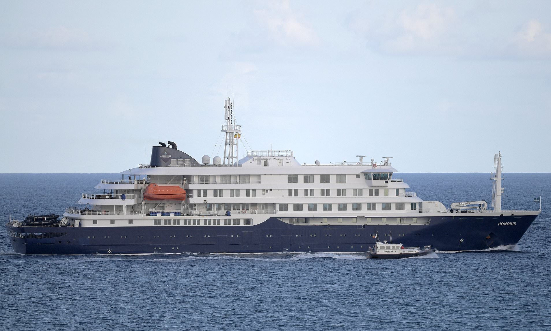 UK sends rapid response mobile lab to hantavirus outbreak cruise ship