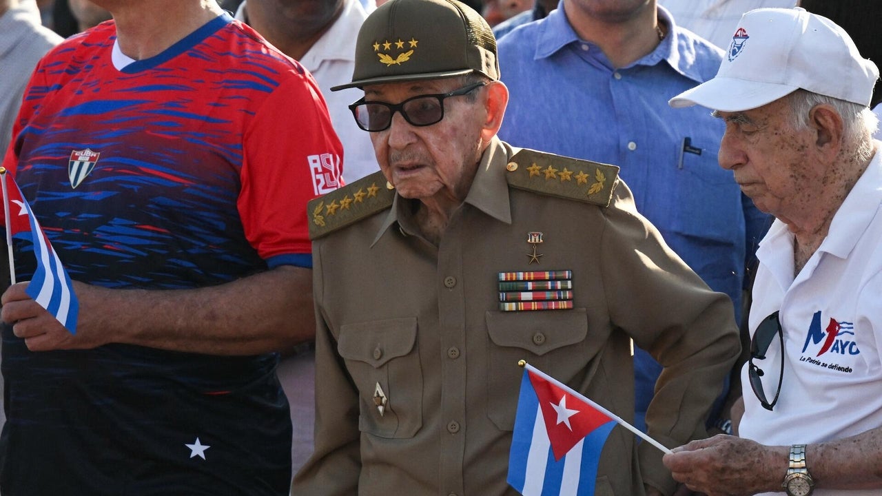 Conditions worsen in Cuba as CIA chief visits island, Raúl Castro faces ...