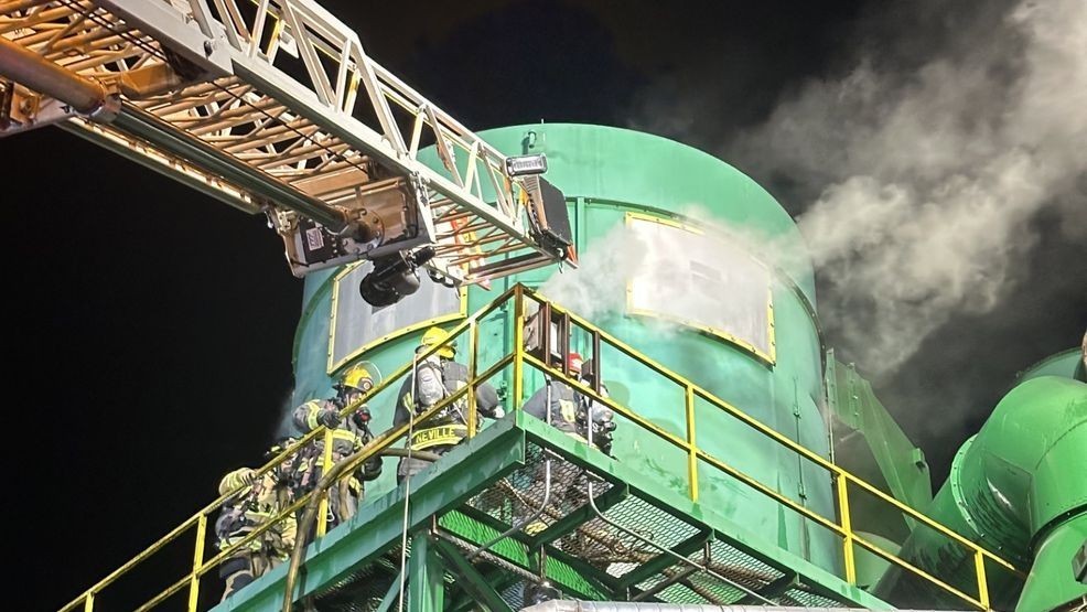 Crews contain bag house fire at Douglas County Forest Products, no ...