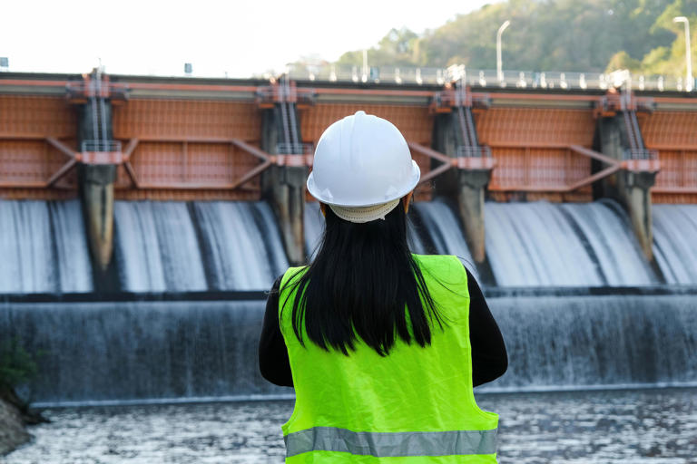 Underwater bomb found at Alabama dam supplying city's water