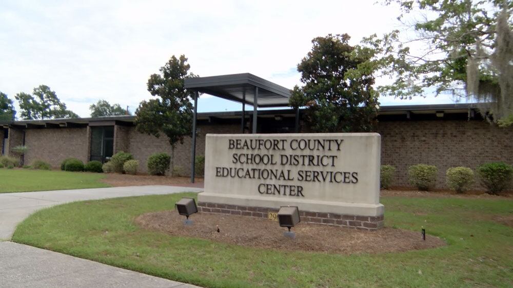 Bluffton police investigating possible senior prank involving pigs at ...