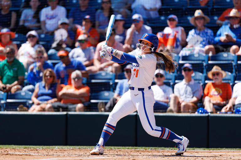 Florida softball fulfills Tim Walton's desire to mash in win over ...