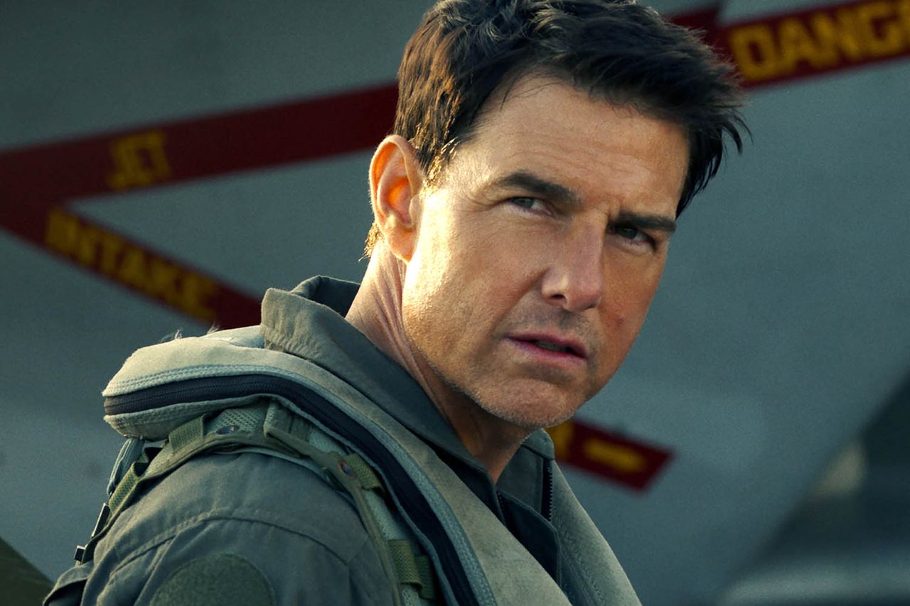 Tom Cruise lands by helicopter in first public appearance after 'Top ...