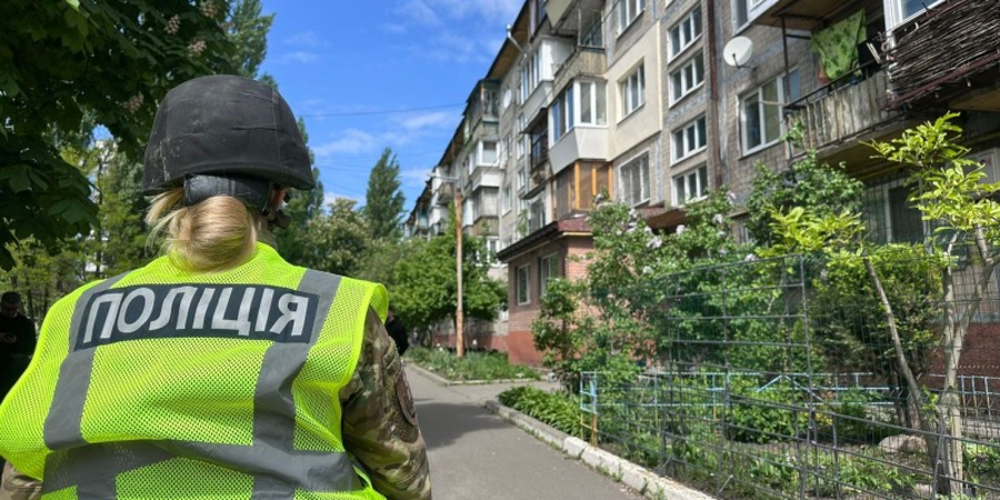 Kyiv police evacuate apartment block after man threatens gas explosion