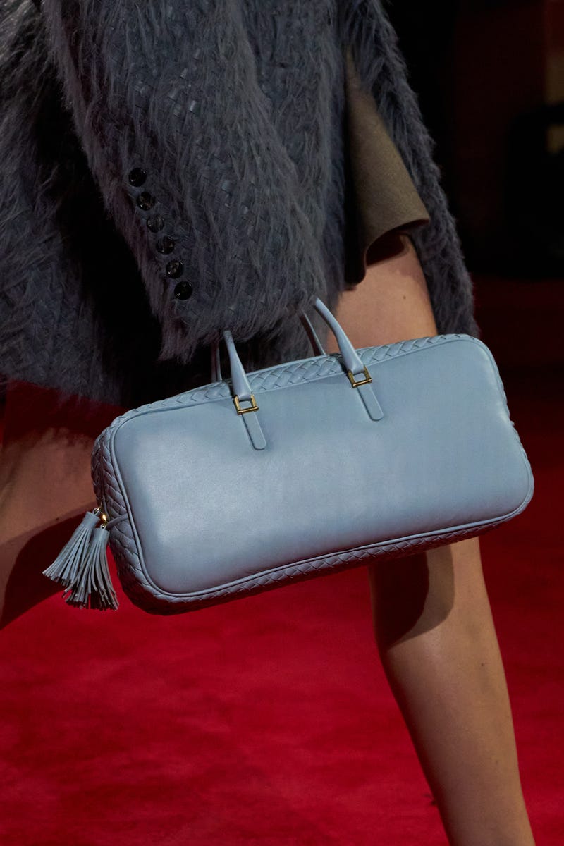 Los 10 bolsos de colores más bonitos de la pasarela que estarán de moda ...