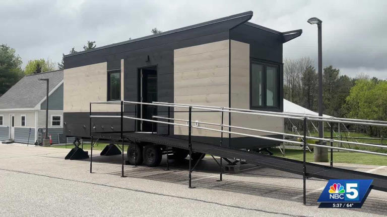 Innovative modular home unveiled in Middlebury designed to give more ...