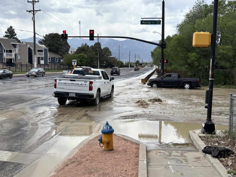 Colorado Springs Utilities responding to water main break at Murray and ...
