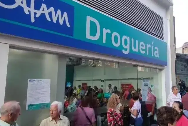 En medio de la crisis del sistema de salud por falta de pagos, la ...