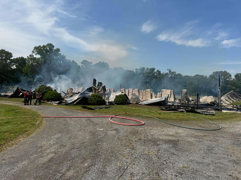 Barn near Herrin collapses as crews battle fire