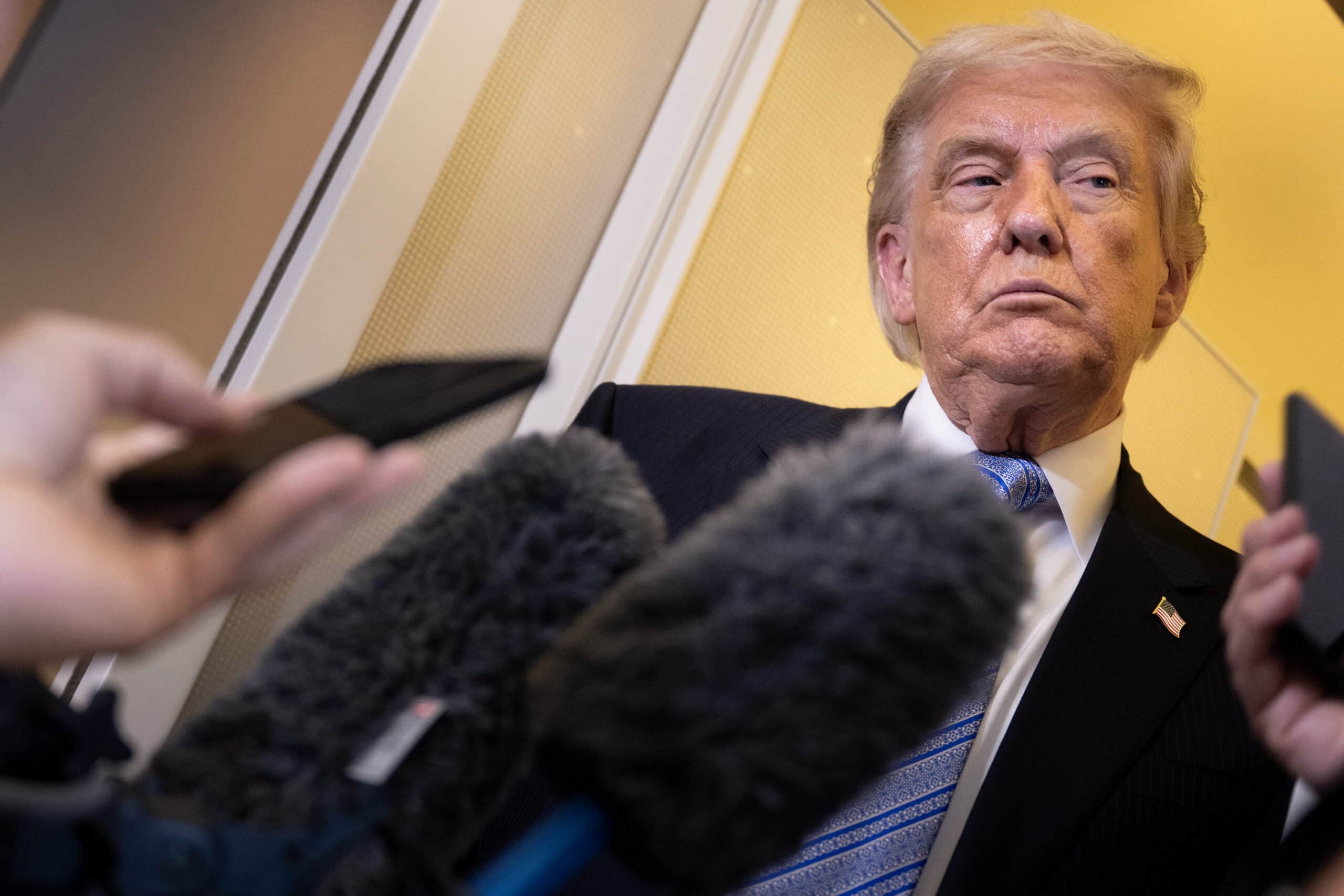 Trump warns against Taiwan independence after China visit