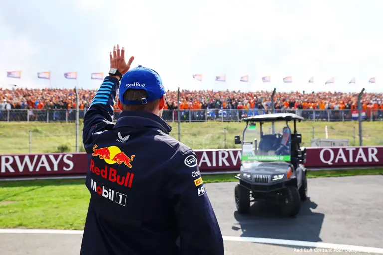 Red Bull vreest serieus voor vertrek van Verstappen: "Deze journalist ...