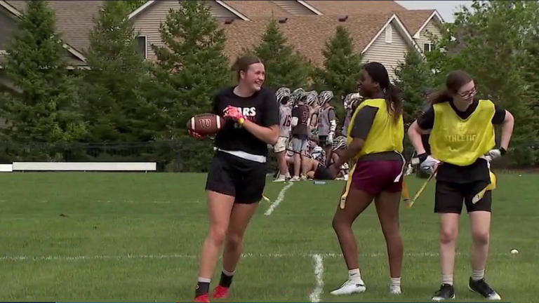 Girls high school flag football: Students push to have growing sport ...