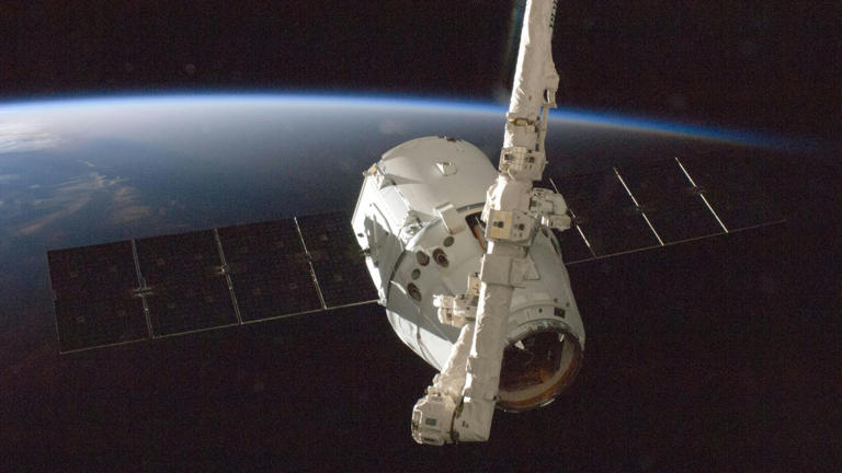 NASA’s CRS-34 Dragon carries 6,400 pounds of time-sensitive experiments ...