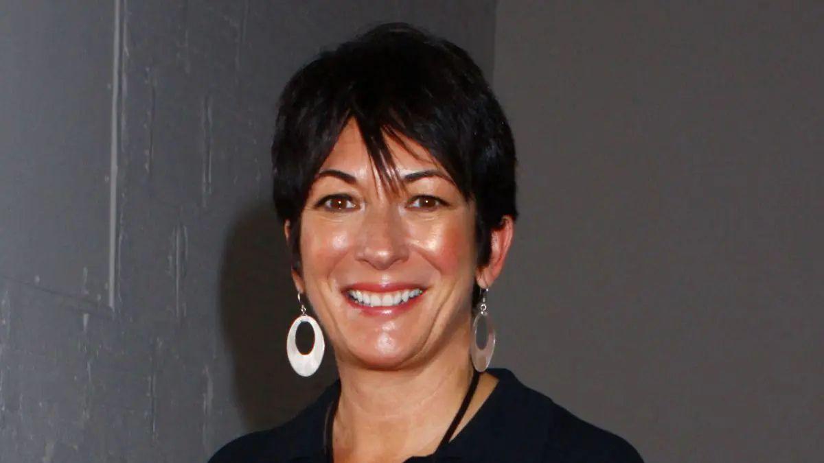 Ghislaine Maxwell demanded 'more' after billionaire ex-boyfriend gifted ...