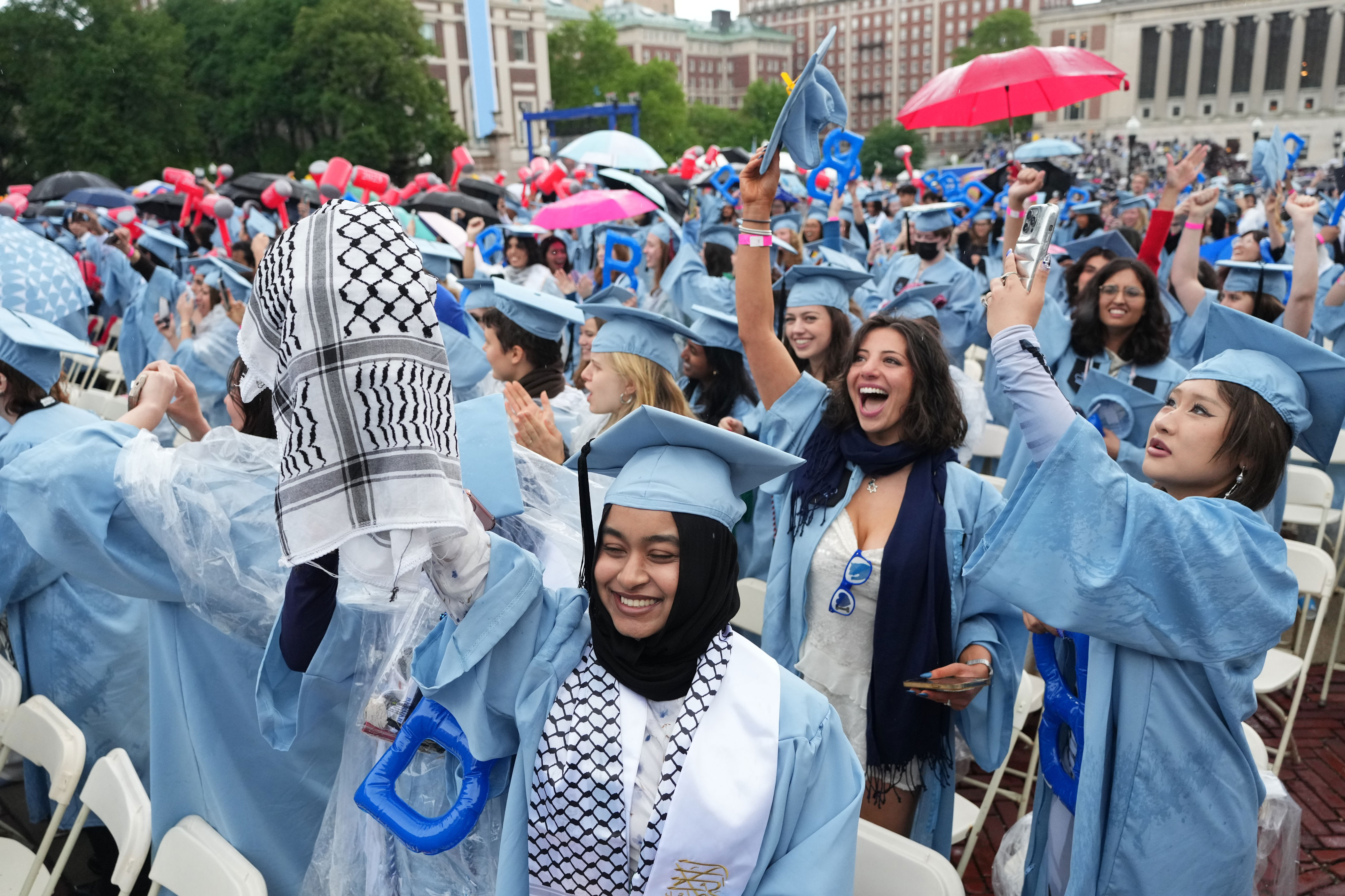 Higher education still playing race games, AI sucks at poetry and other ...