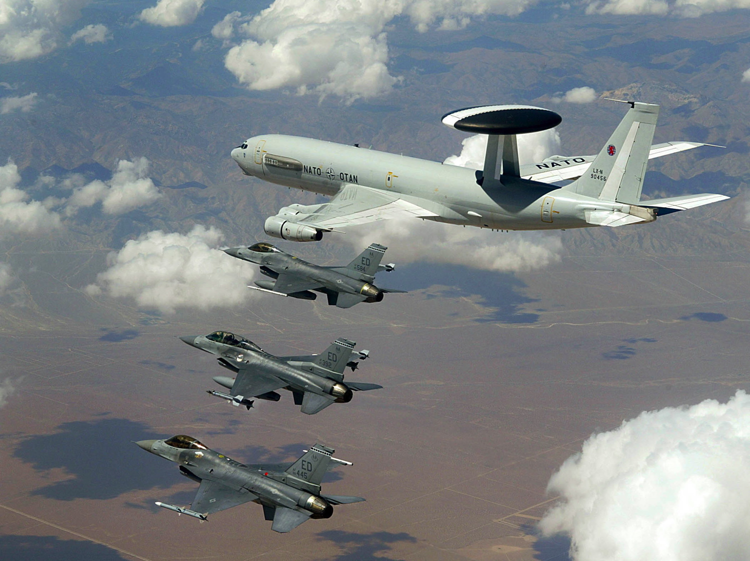 Il Pentagono vuole rinnovare la sua flotta di AWACS (ed ecco perché c ...