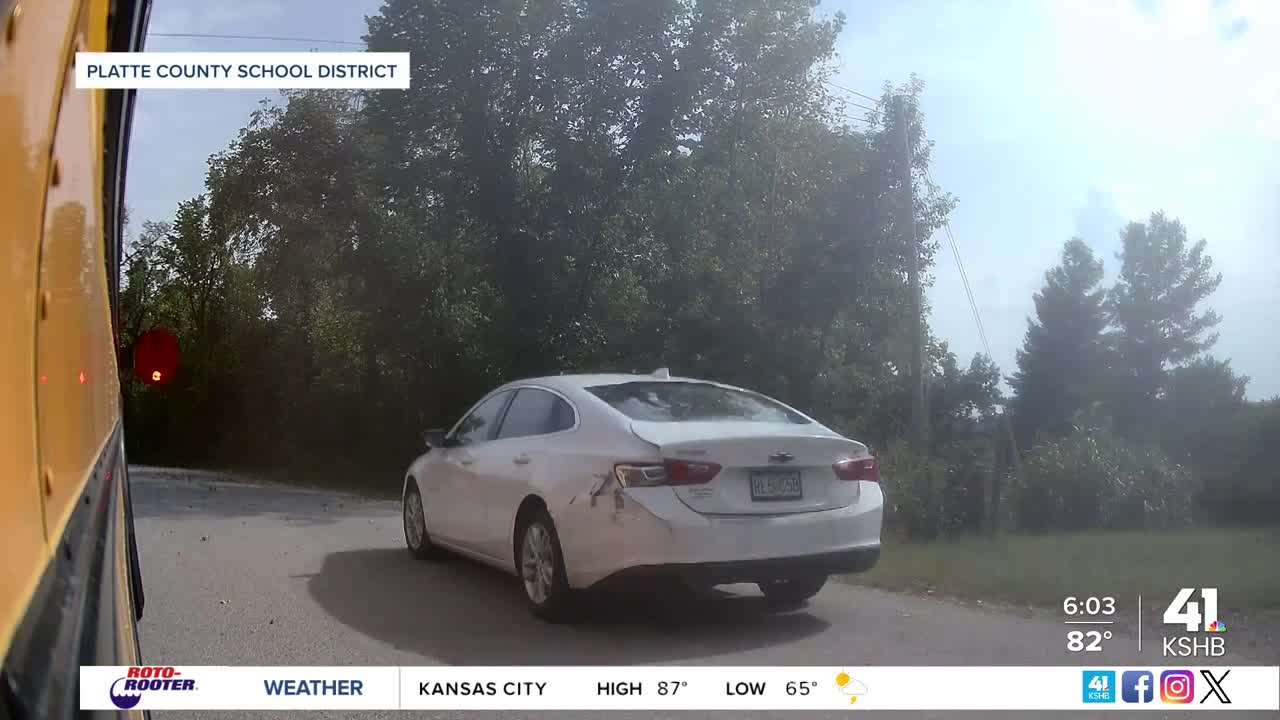 Stop-arm bill passes on final day of Missouri legislative session
