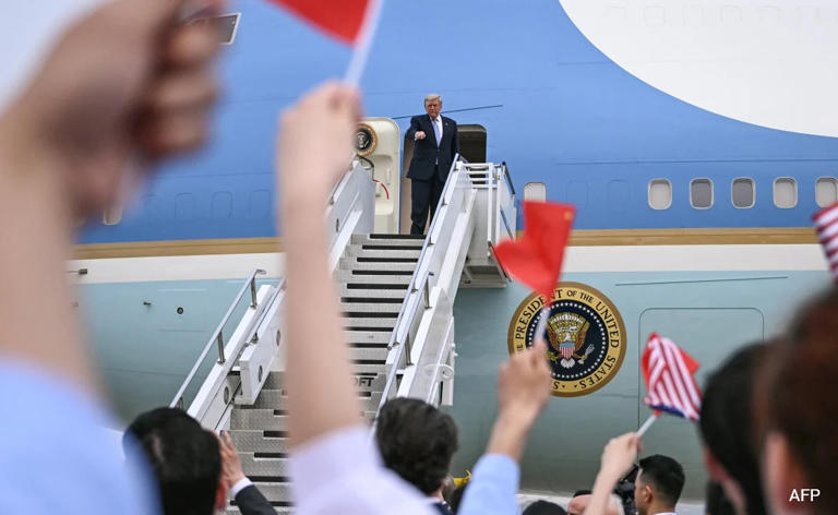 Trump's Beijing visit ends with 'bin order' for Chinese-issued items