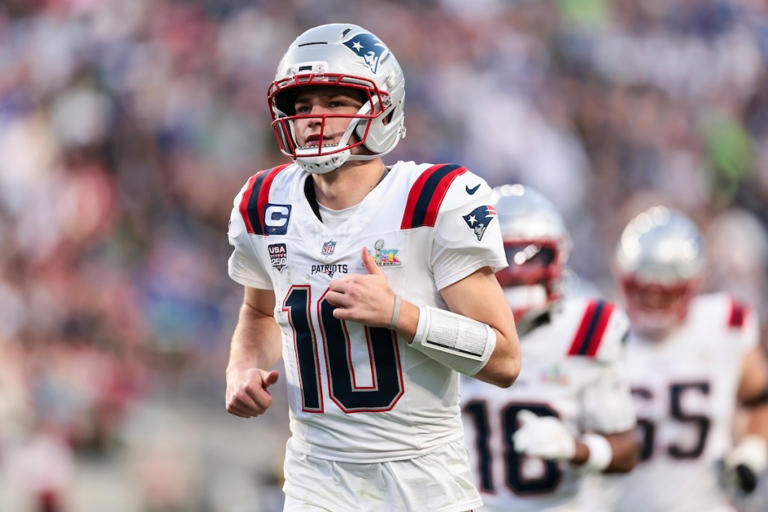 Drake Maye, Patriots hit with rough prediction after NFL schedule reveal