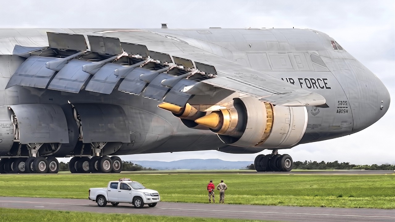 US Air Force’s Biggest Aircraft Ever Made in Action During Intense Lifting
