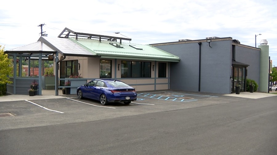 New Italian restaurant opens in Sharon