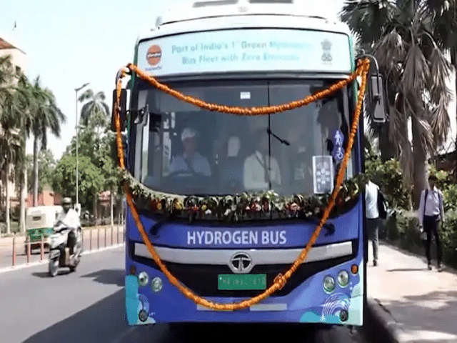 How hydrogen buses work and why they could replace CNG buses in the future