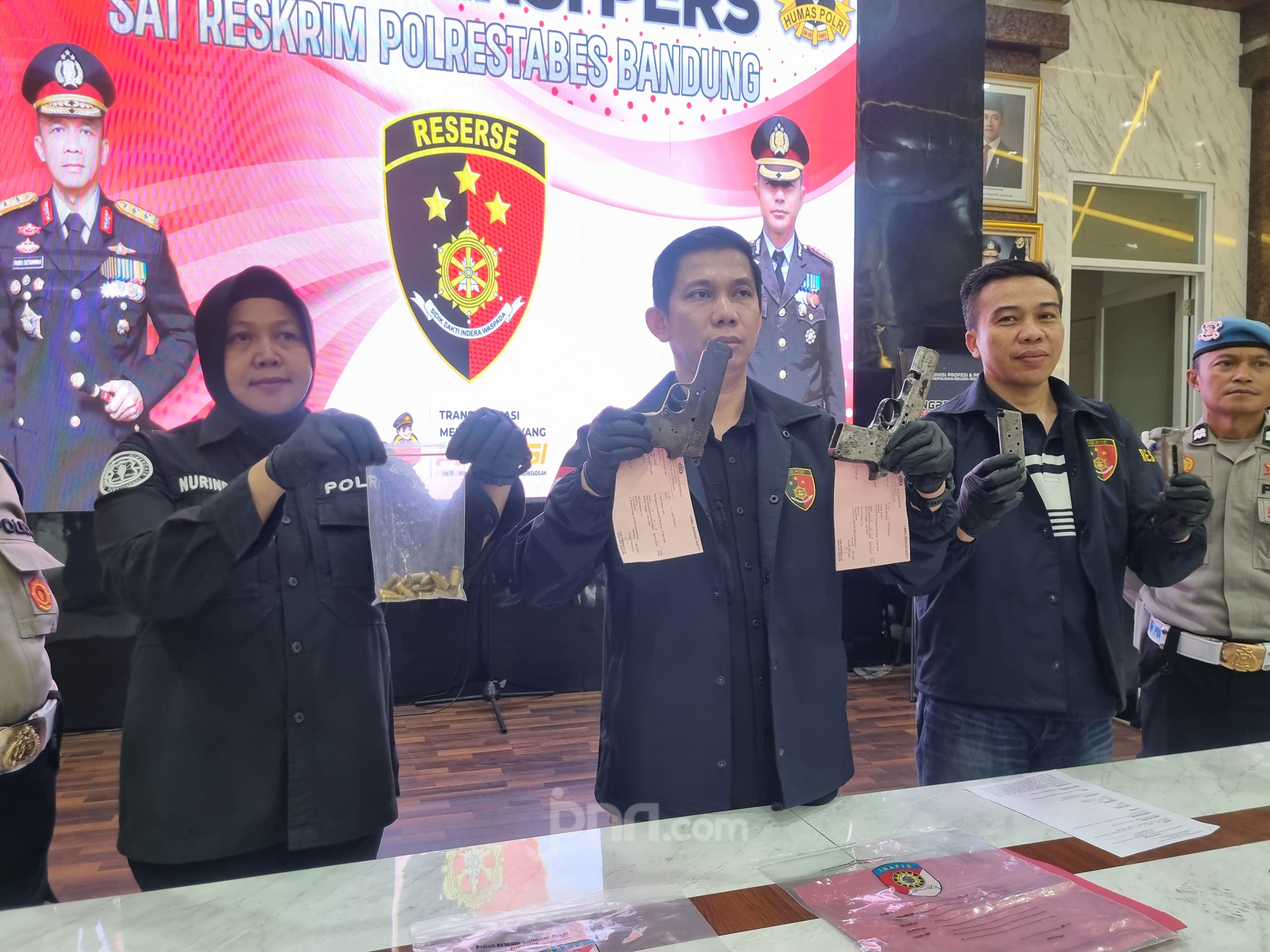 Simpan senjata api rakitan, pria di Bandung terancam 15 tahun bui