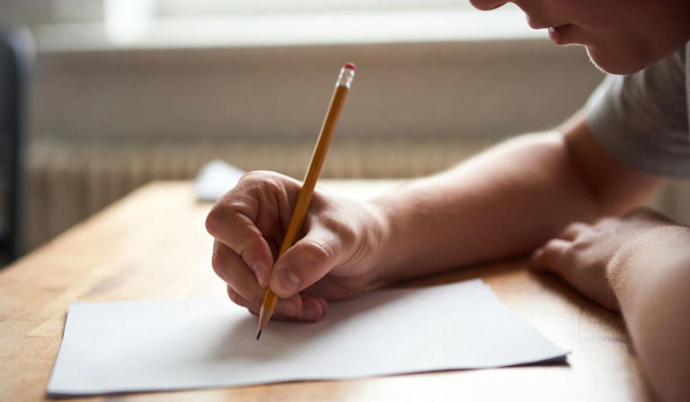 Los psicólogos lo tienen claro: escribir con mala letra no es señal de ...