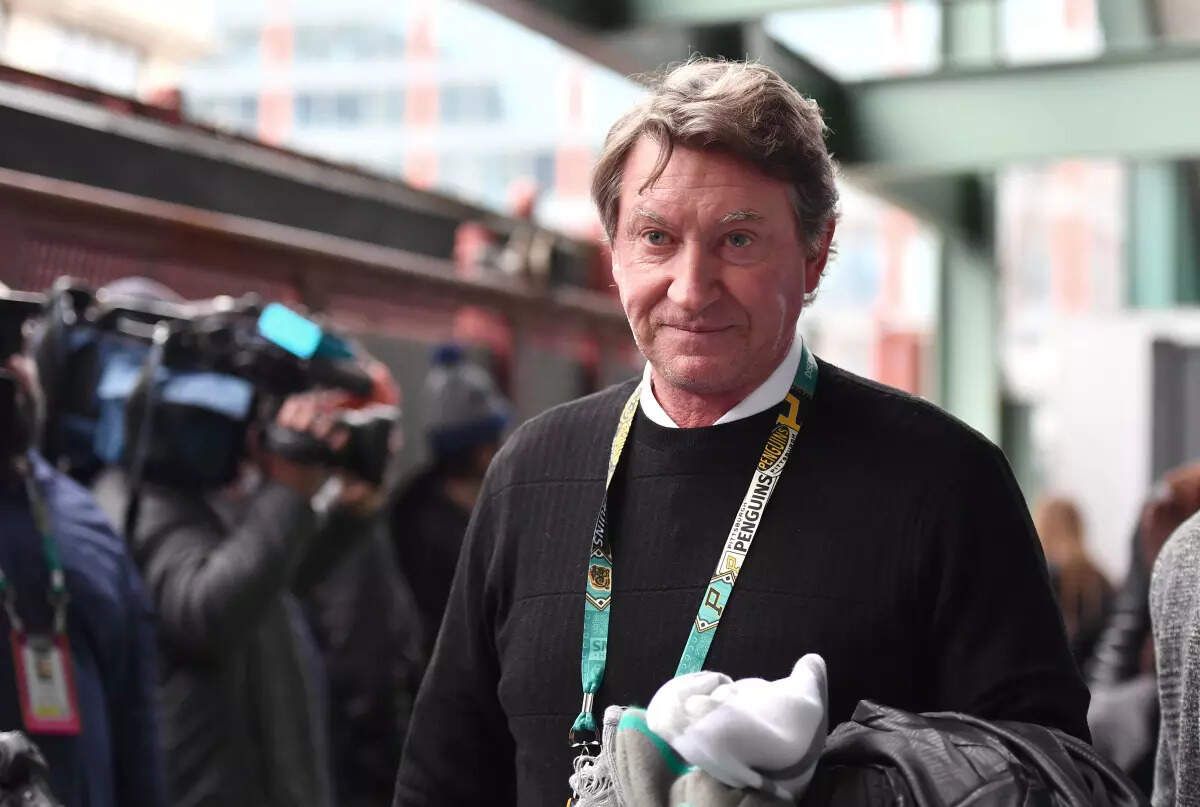 Quote of the day by Wayne Gretzky: 'You miss 100% of the shots you don ...