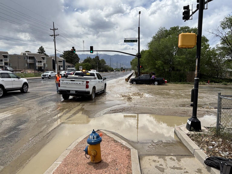 Colorado Springs Utilities responding to water main break at Murray and ...