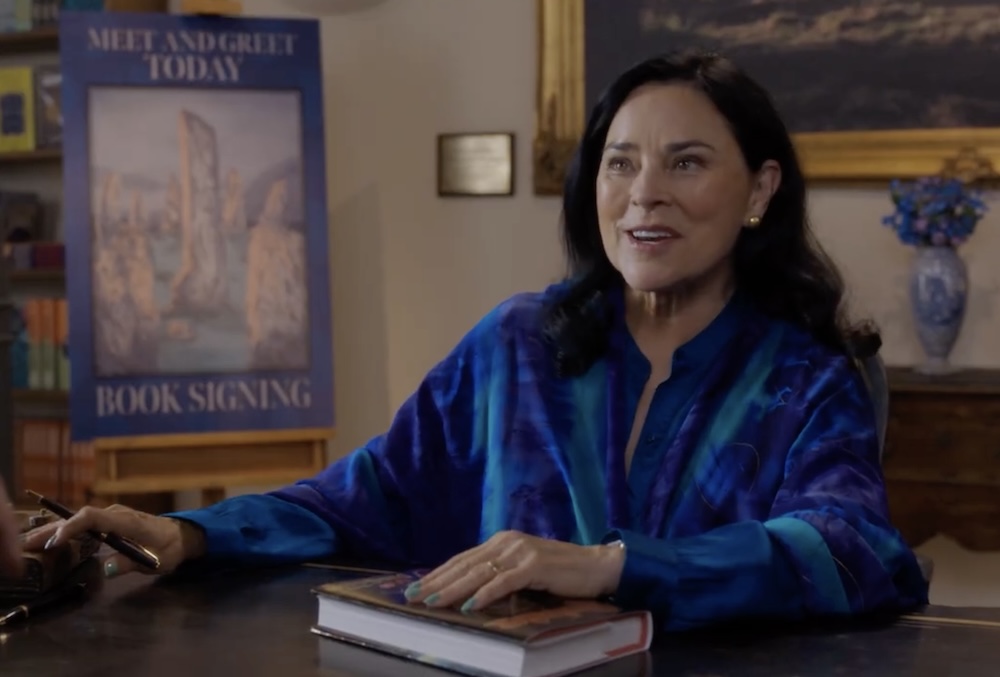 'Outlander' finale post-credits scene: Every Easter egg, cameo (video)
