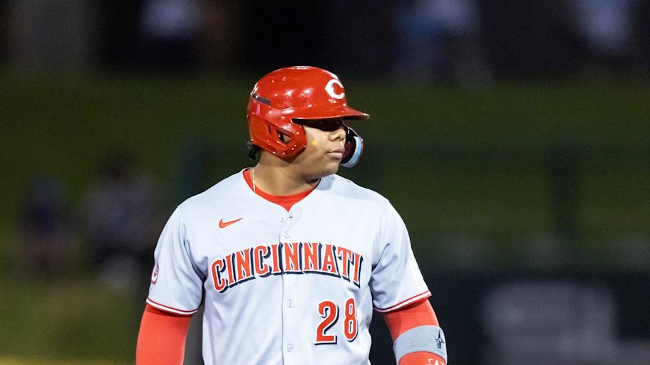 Reds top prospect leaves game with injury