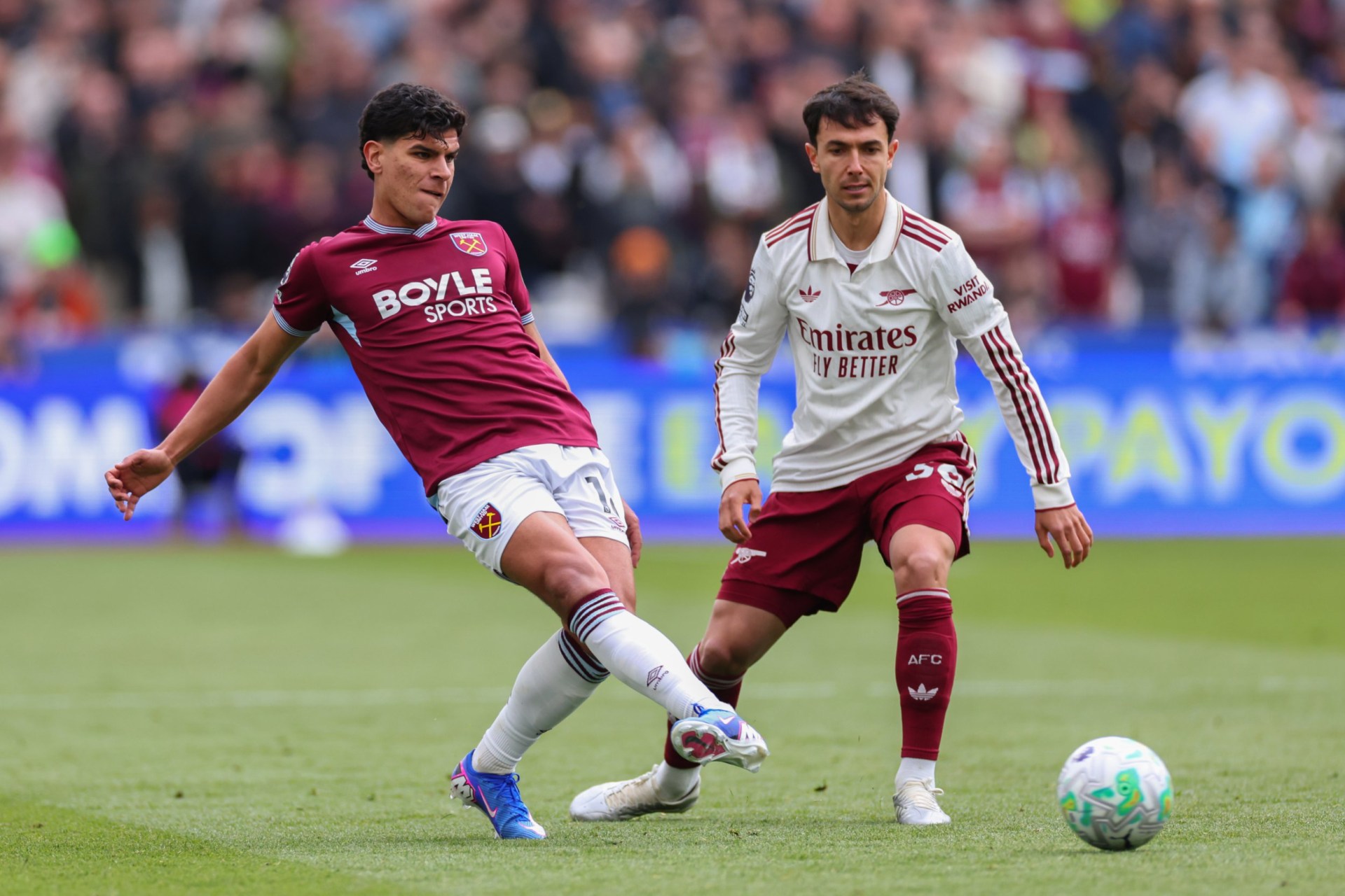 Arsenal urged to sign £42m Man Utd target: 'He's better than Martin ...