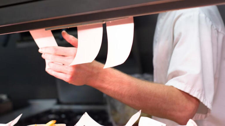New bill would raise federal minimum wage to $25 an hour, more than ...
