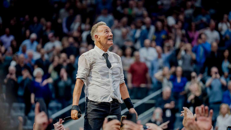 Review: Bruce Springsteen brings hope and dreams to epic 2026 tour ...