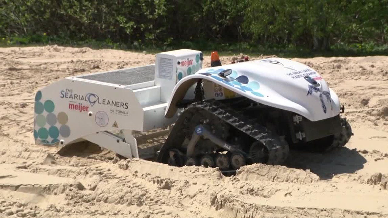 Milwaukee Riverkeeper robot helps clean beaches along lakefront