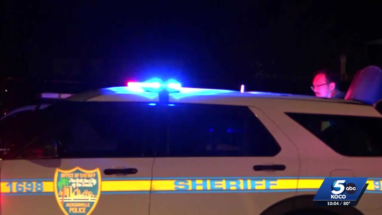 Oklahoma man shot by Florida deputies after hostage standoff