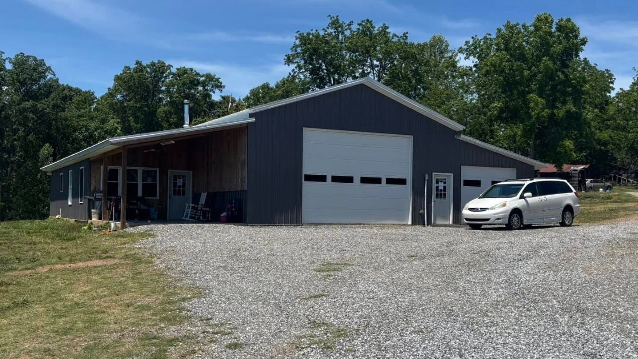 County shuts down worship services at barn church