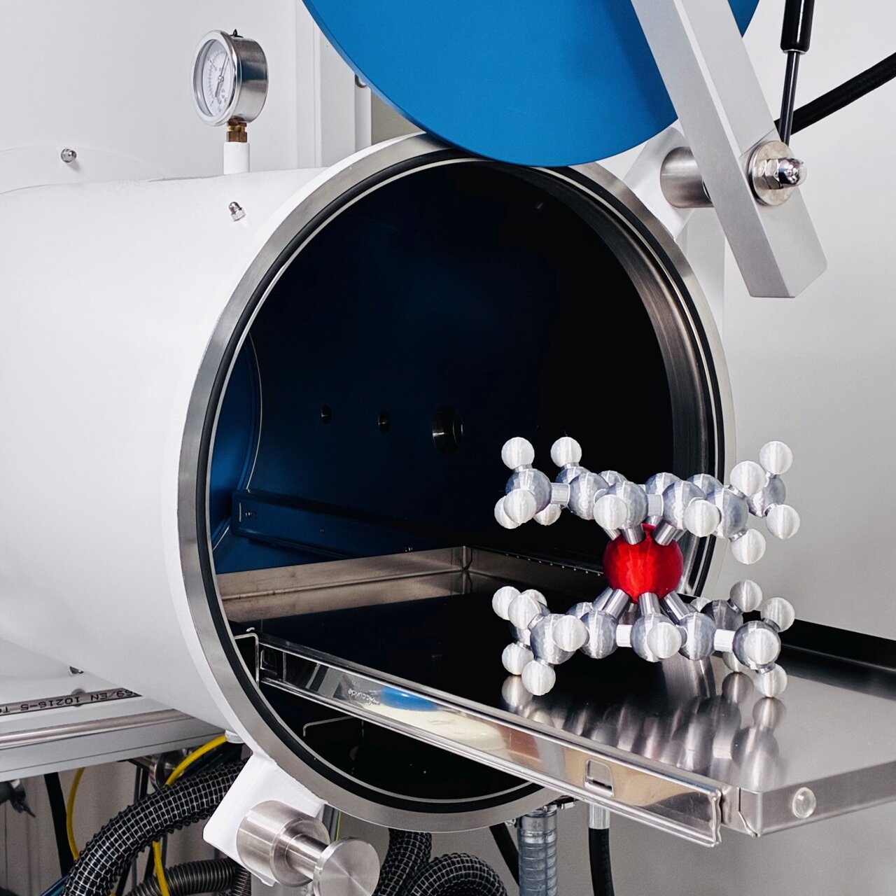 Sustainable chemistry: Iron substitutes noble metals in catalytic reactions