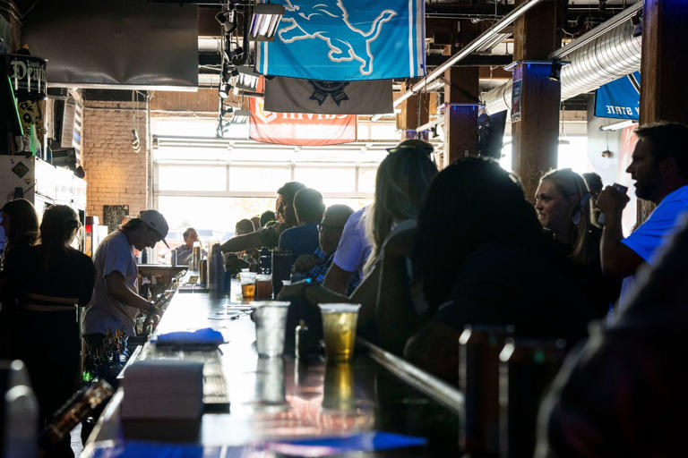 ‘Noise and bustle:’ Downtown Grand Rapids bars see surge ahead of first ...