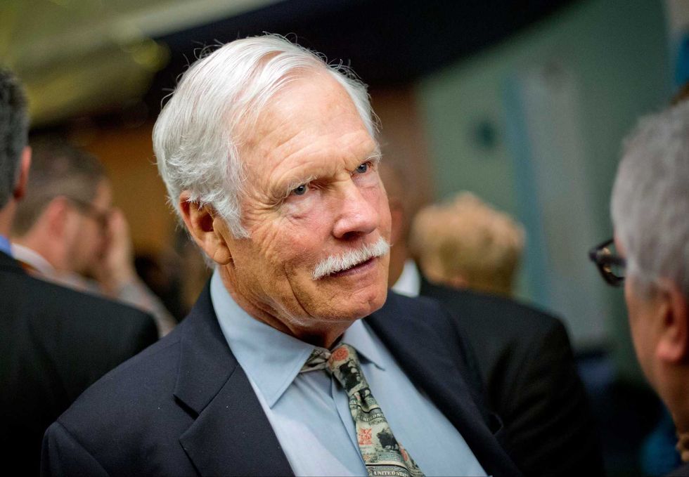 TV mogul, former Braves & Hawks owner Dies at age 87