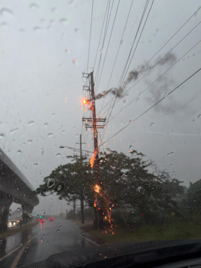 Storms trigger road closures, flight delays, and power outages across Oahu